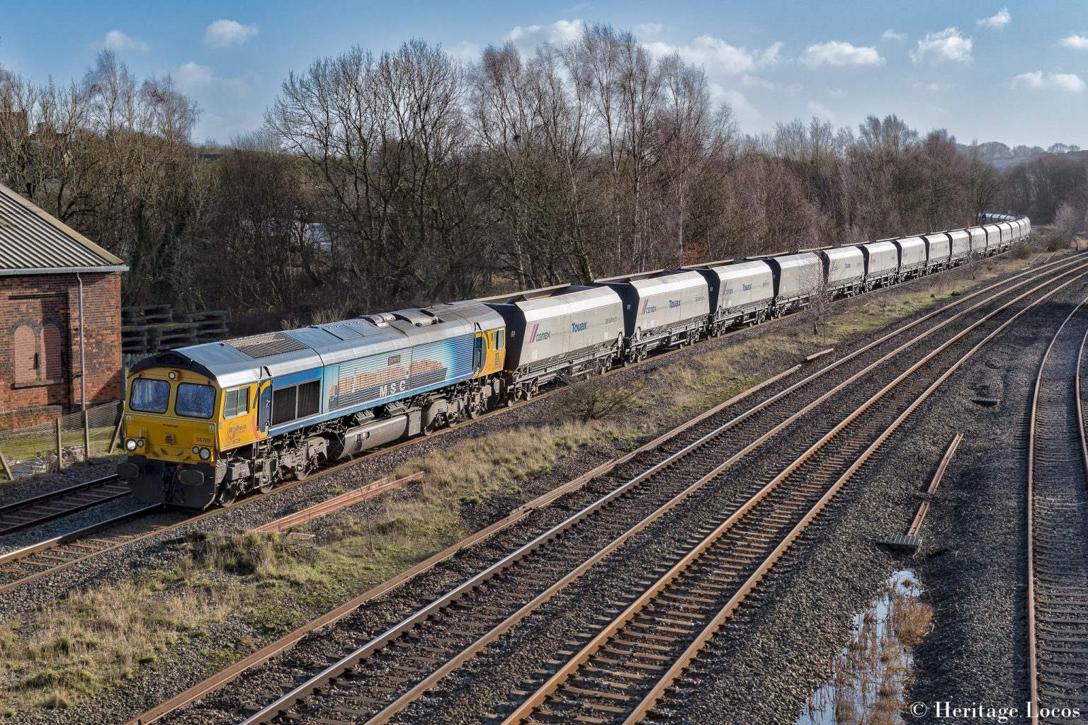 Class 66 diesel-electric freight locomotive